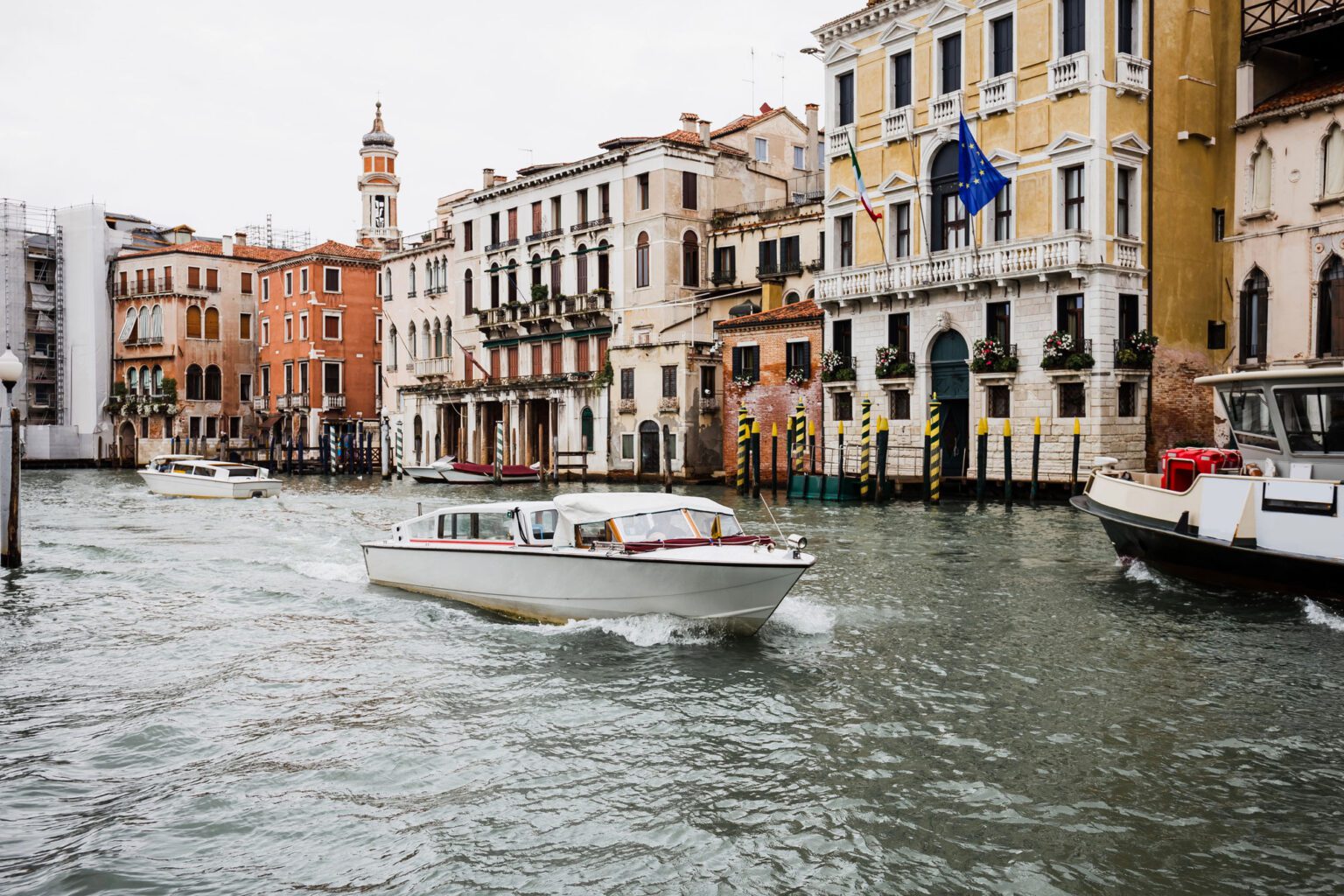 Wie wurde Venedig gebaut? Blick unter das Wasser » bauredakteur.de